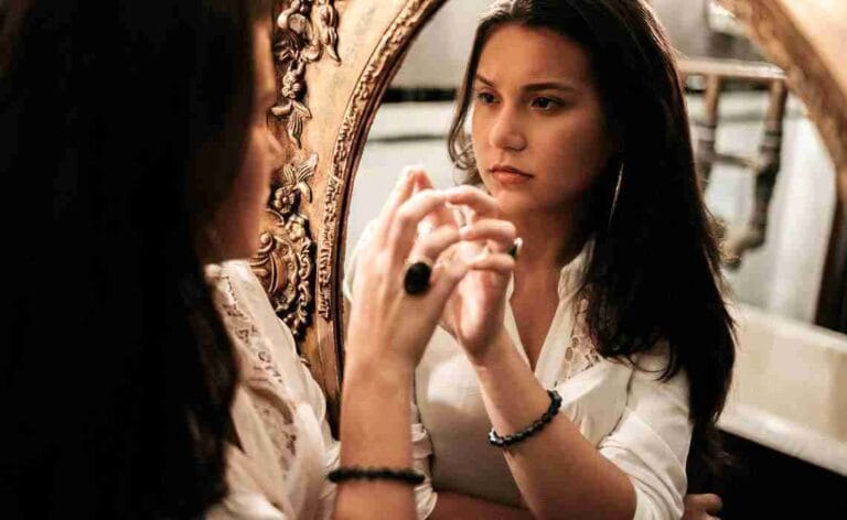 The Mirror Method: What You Need to Know – Shifting Dreams